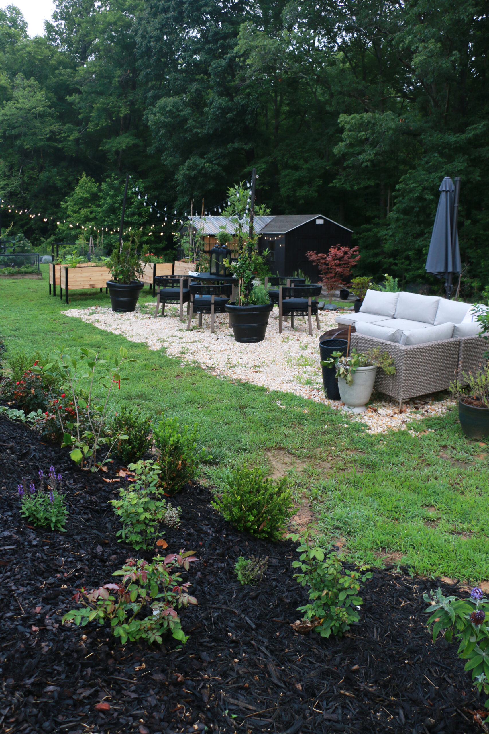 15 Classy Gardens & Structures